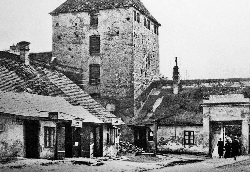 POZRITE SI: Dlhý slíž sto fotografií starej Trnavy | TRNAVSKÝ HLAS